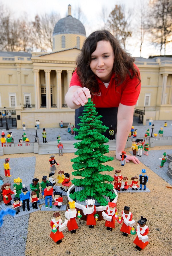 The LEGOLAND Windsor Resort shrinks Christmas and throws mini ...